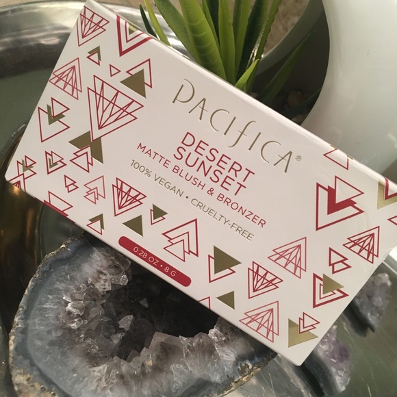 ipsy | Makeup | Ipsy Sample Bag Of Contour Items | Poshmark